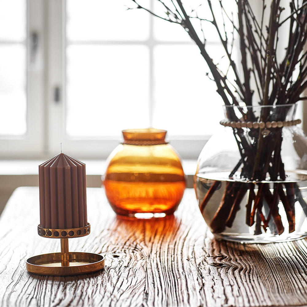 Kultatuikku-kynttilänjalka, messinki